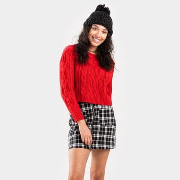 Harper | Sweaters | Harper Chunky Cable Kit Cropped Sweater Red Size S ...